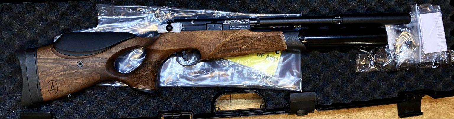 BSA R10 TH Thumbhole Walnut Carbine - A. Branthwaite Gunsmiths